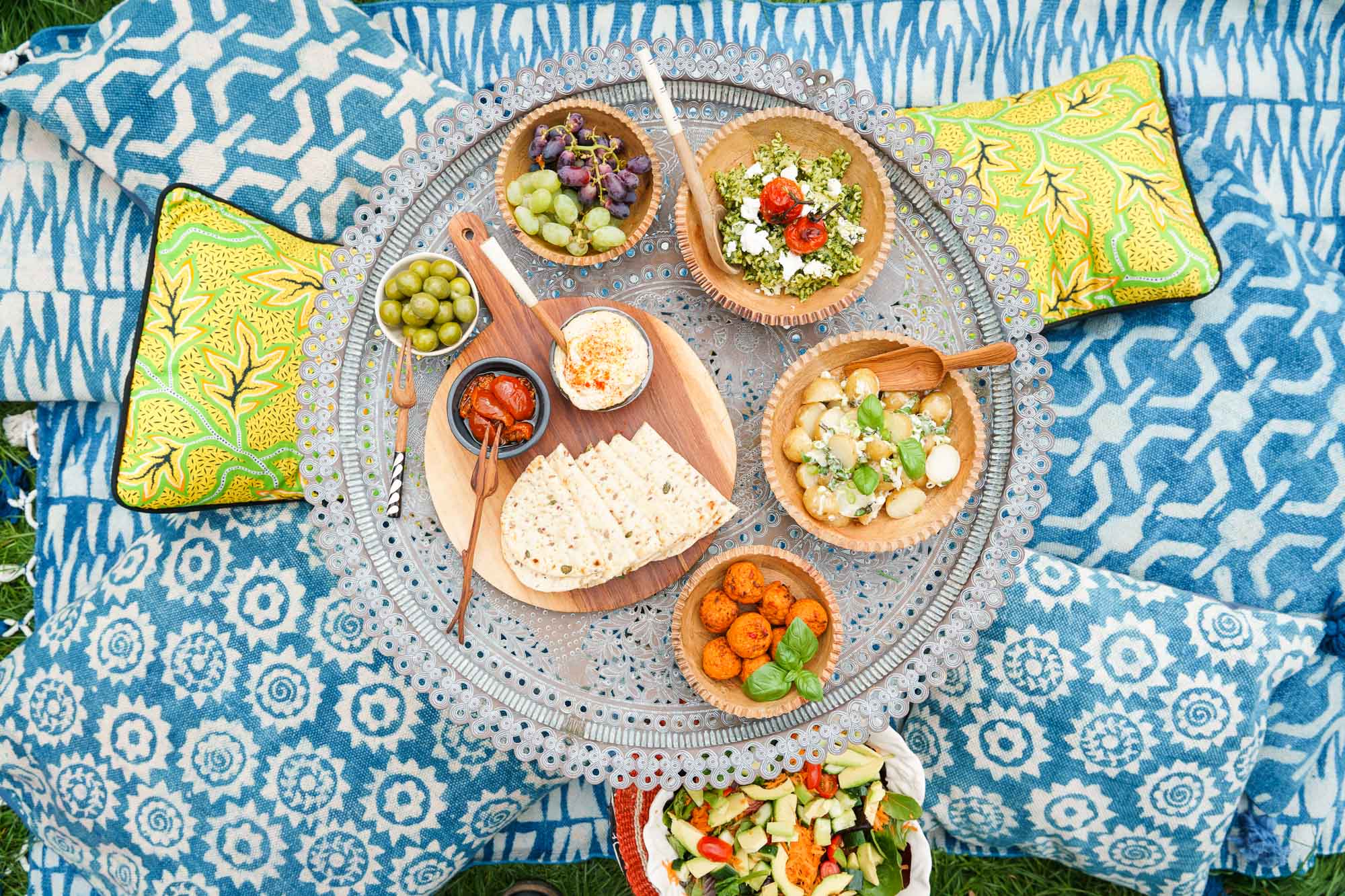 Our Ultimate Guide For Outdoor Dining – AARVEN